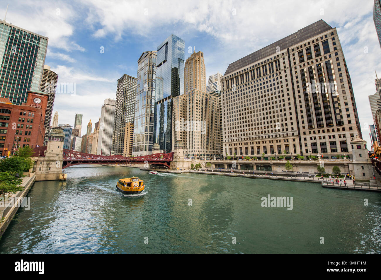 Northern Chicago River Riverwalk on North Branch Chicago River in ...