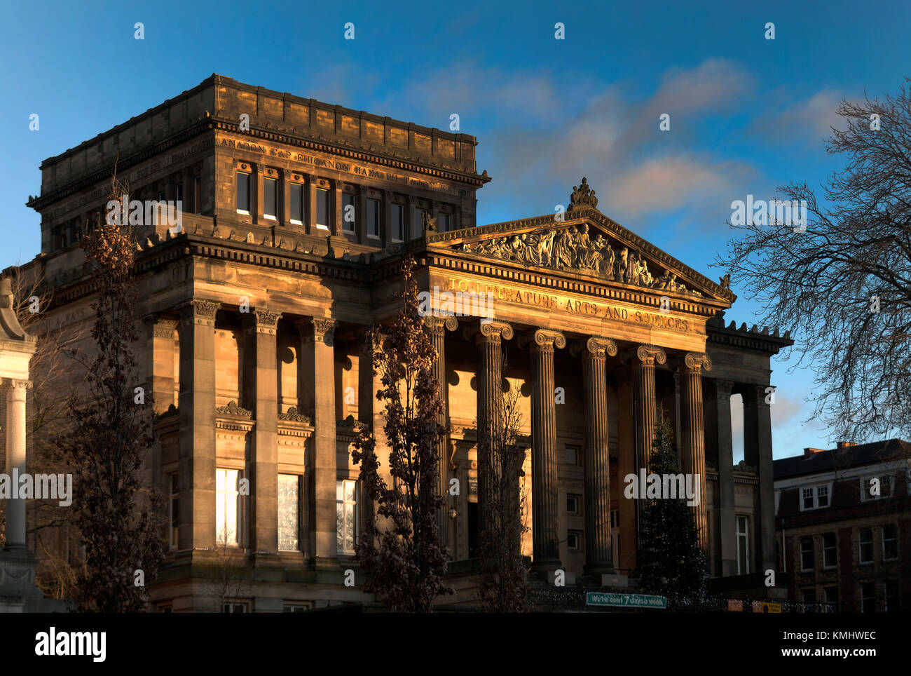 Harris museum and art gallery hi-res stock photography and images - Alamy