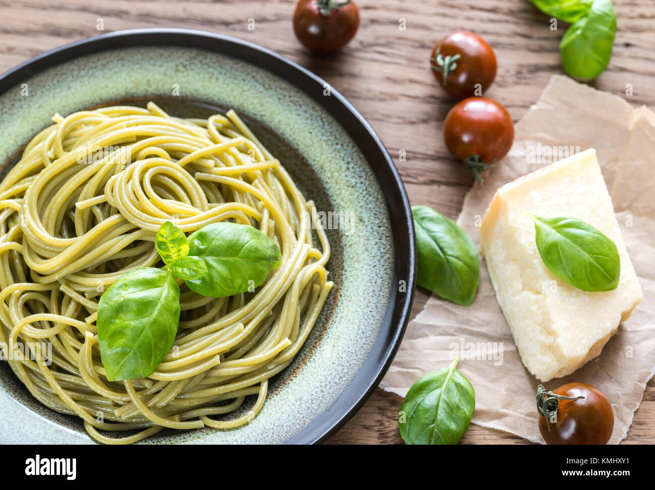 Portion of spaghetti with ingredients Stock Photo - Alamy