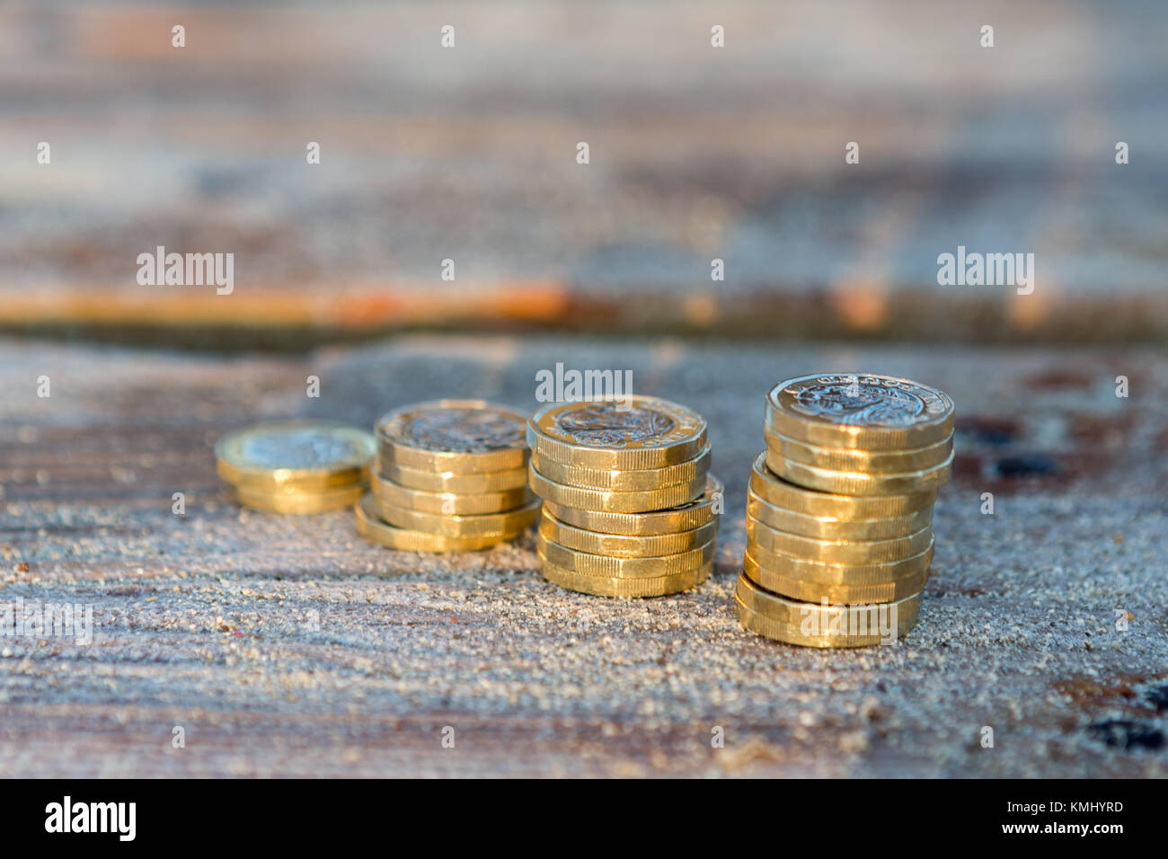 Stacks of money uk hi-res stock photography and images - Alamy