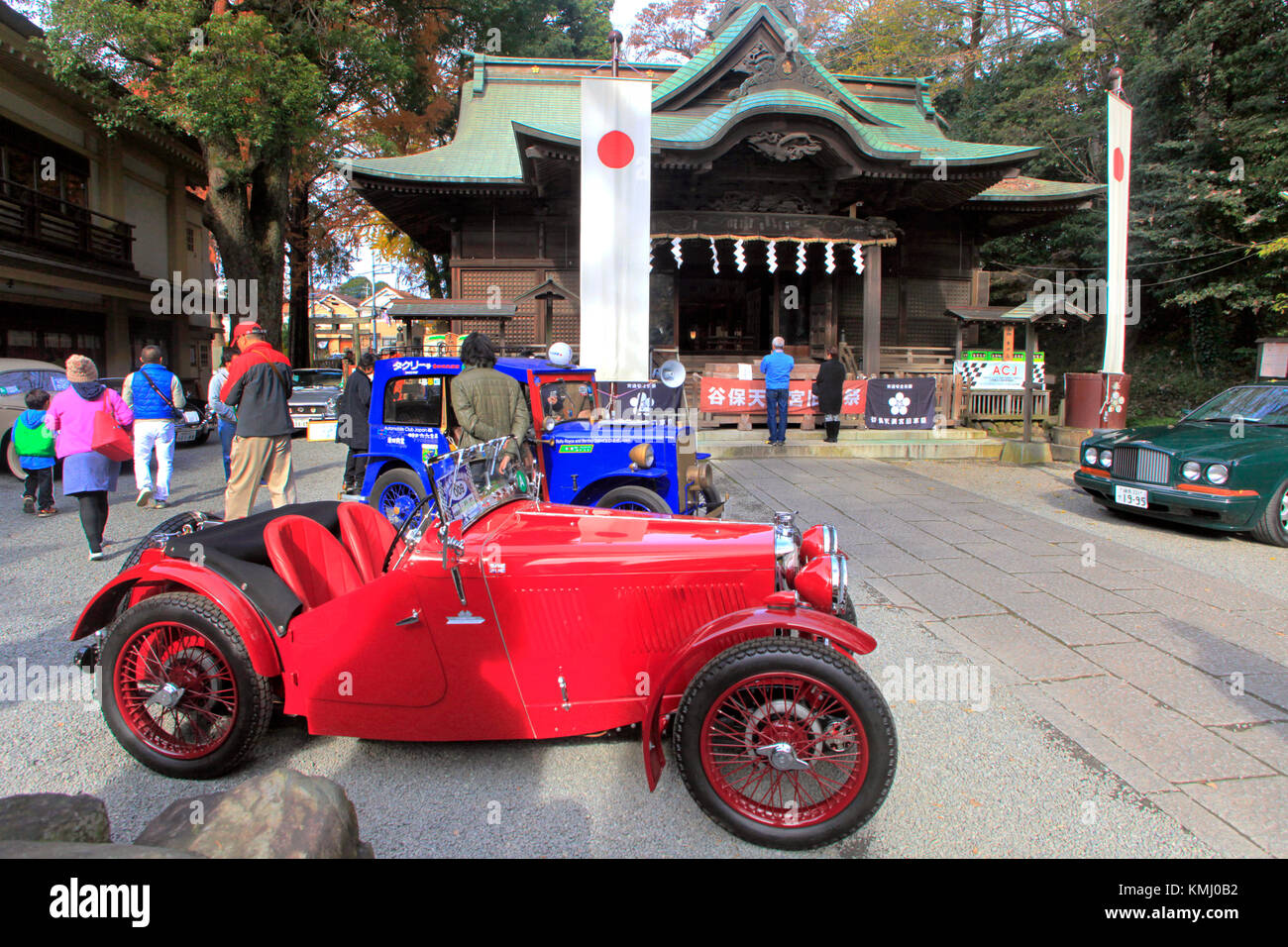 Vintage Car Meeting at Yabo Tenman-gu Shrine in Kunitachi city Western ...