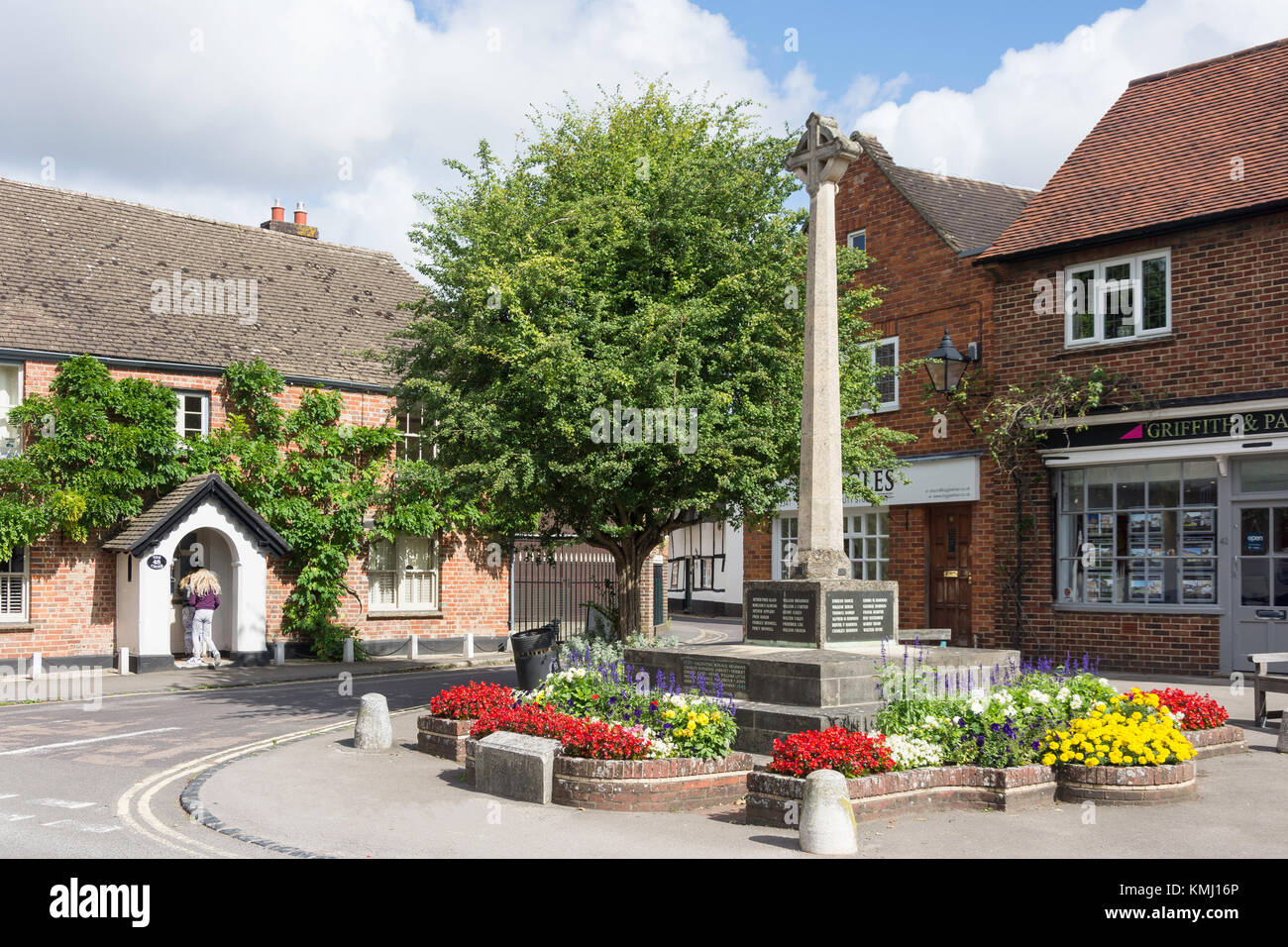 Watlington high street period houses war memorial buildings town hi-res ...