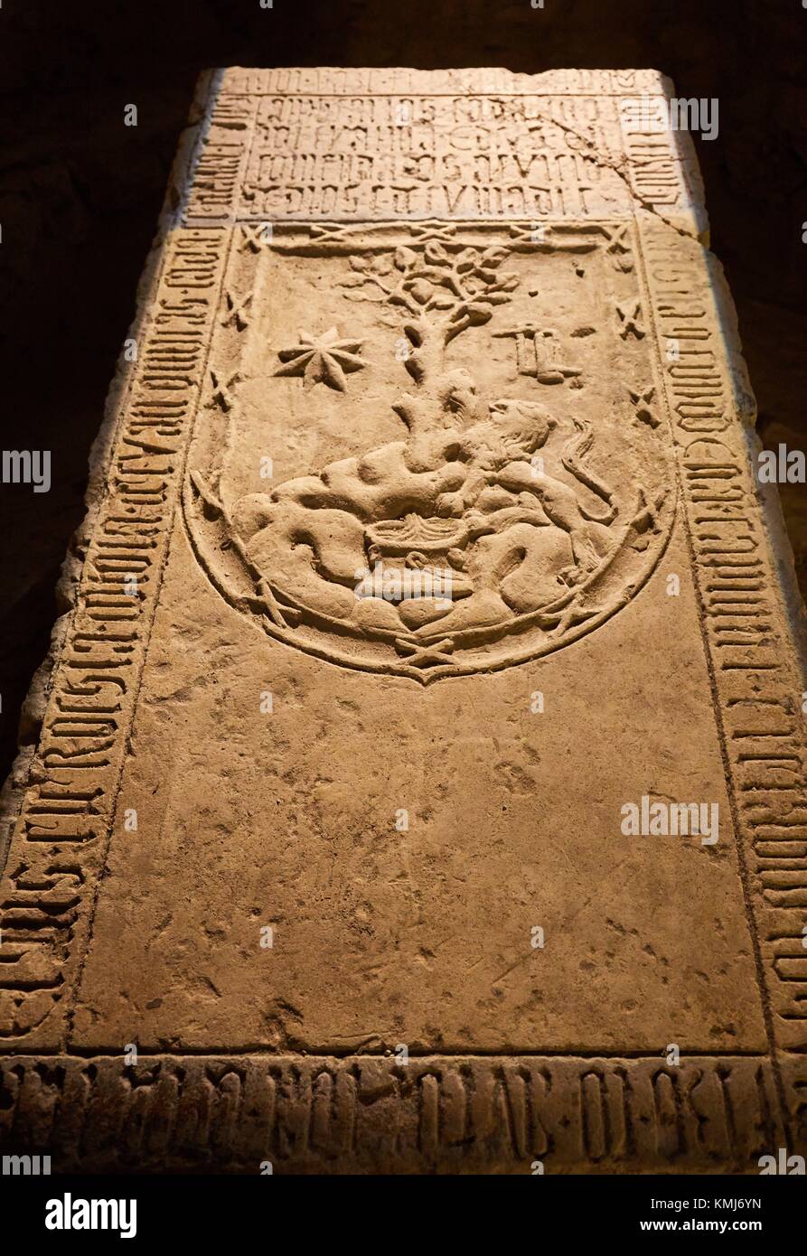Tomb crypt hi-res stock photography and images - Alamy