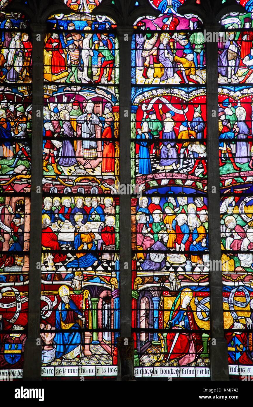 Stained glass passion window hi-res stock photography and images - Alamy