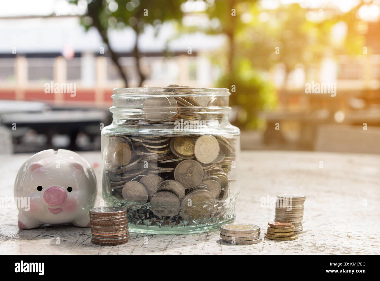 Money save vector hi-res stock photography and images - Alamy
