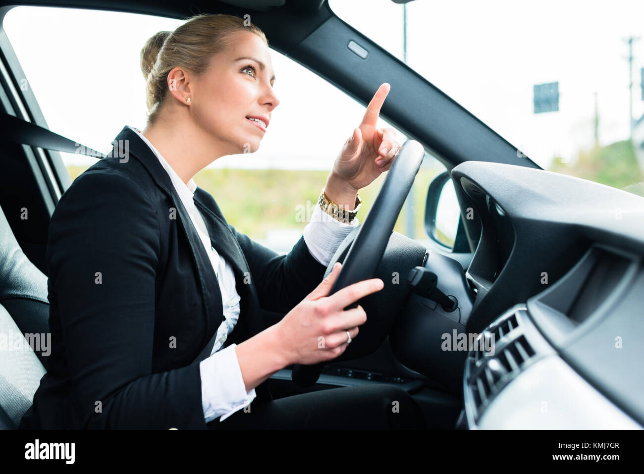 Woman driving car being angry cursing other driver Stock Photo - Alamy