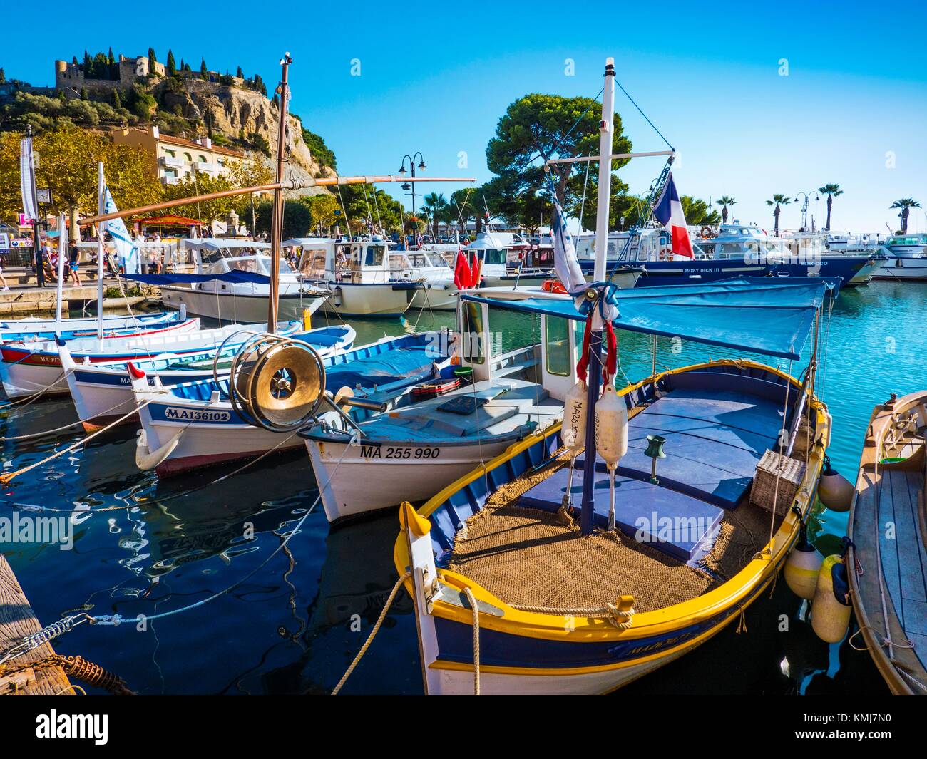 France, Paca-Cote d´Azur, Fishinh harbour at Cassis Stock Photo - Alamy