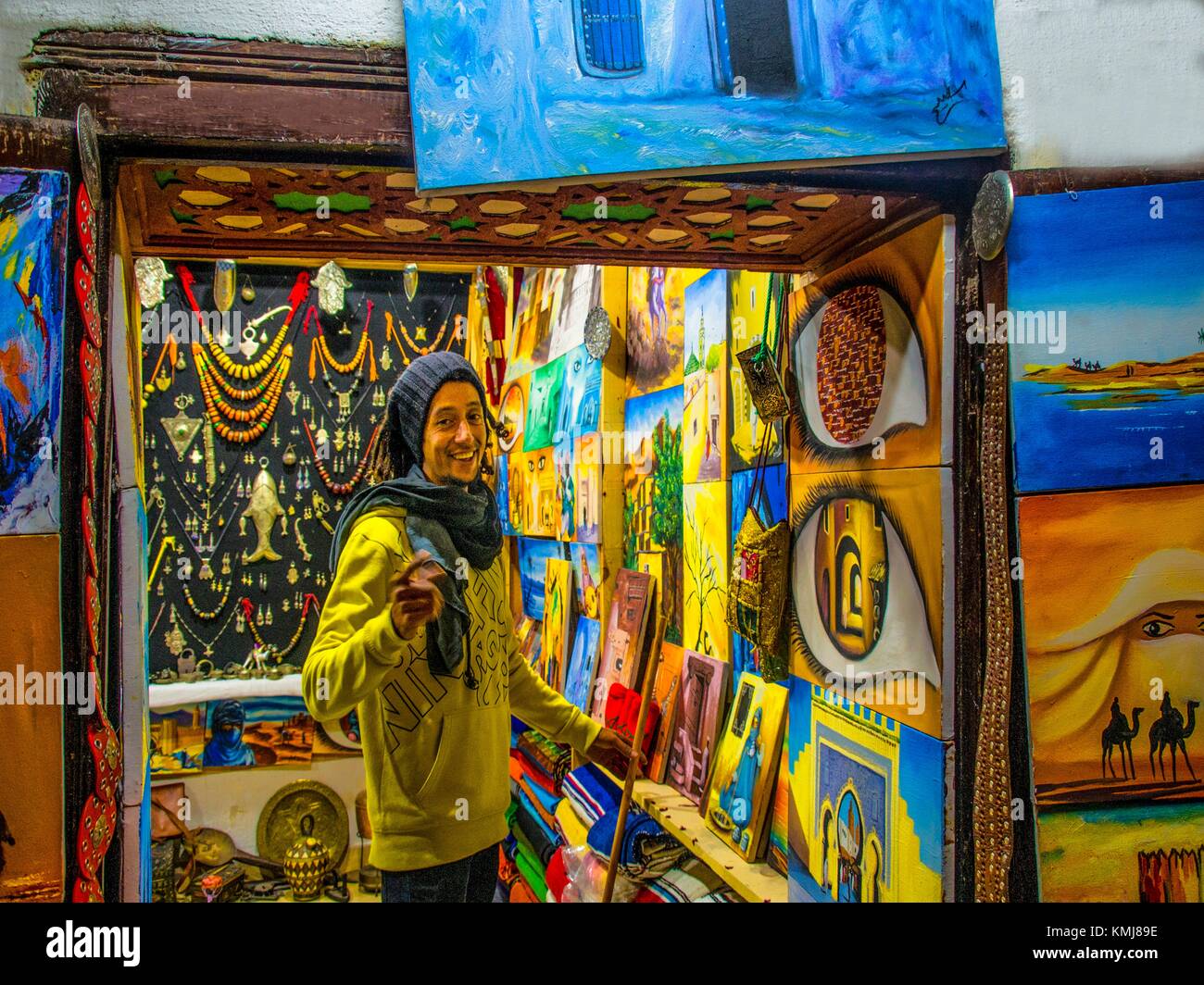 Old man art hi-res stock photography and images - Alamy