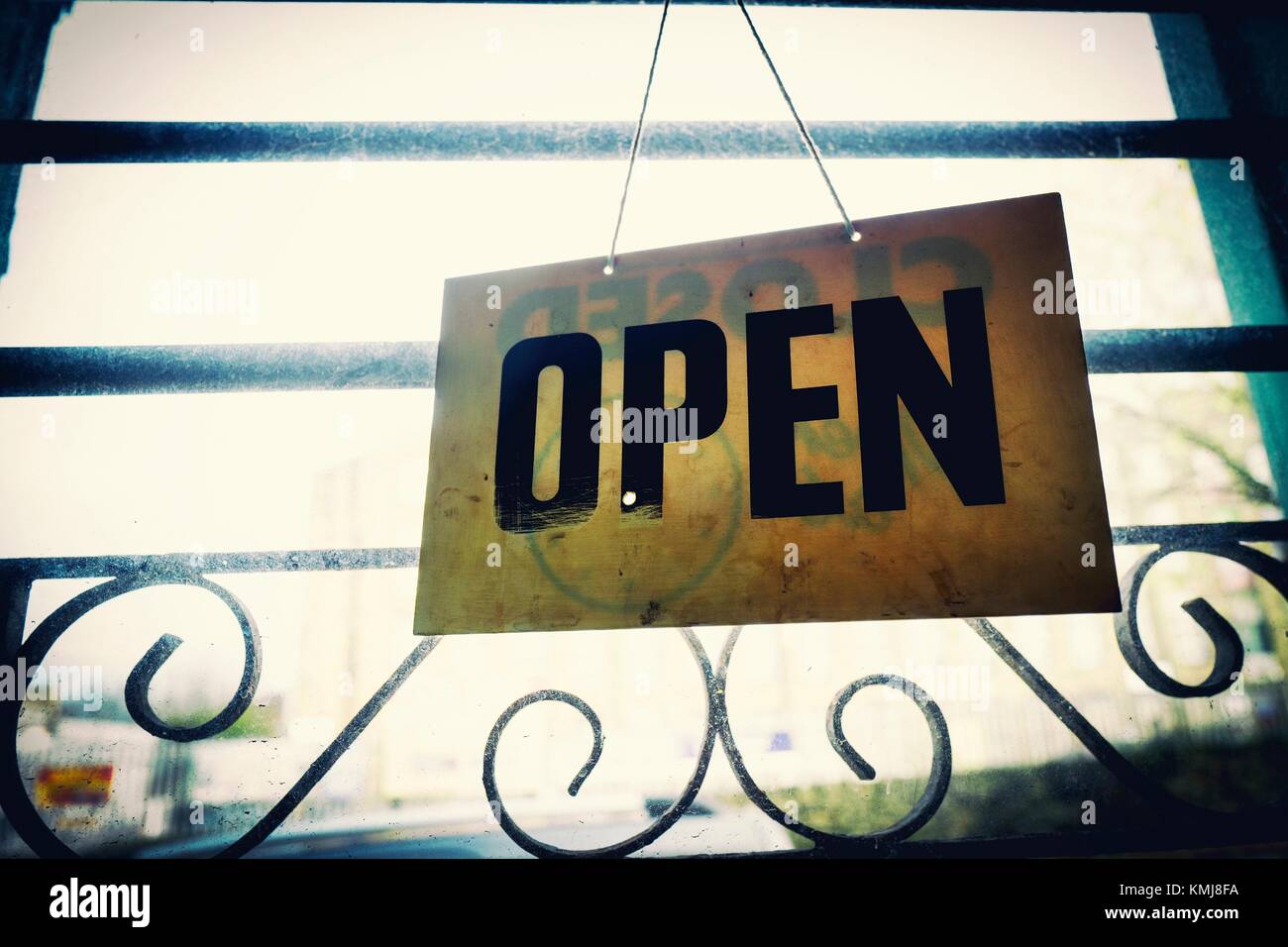 Sign grating hi-res stock photography and images - Alamy