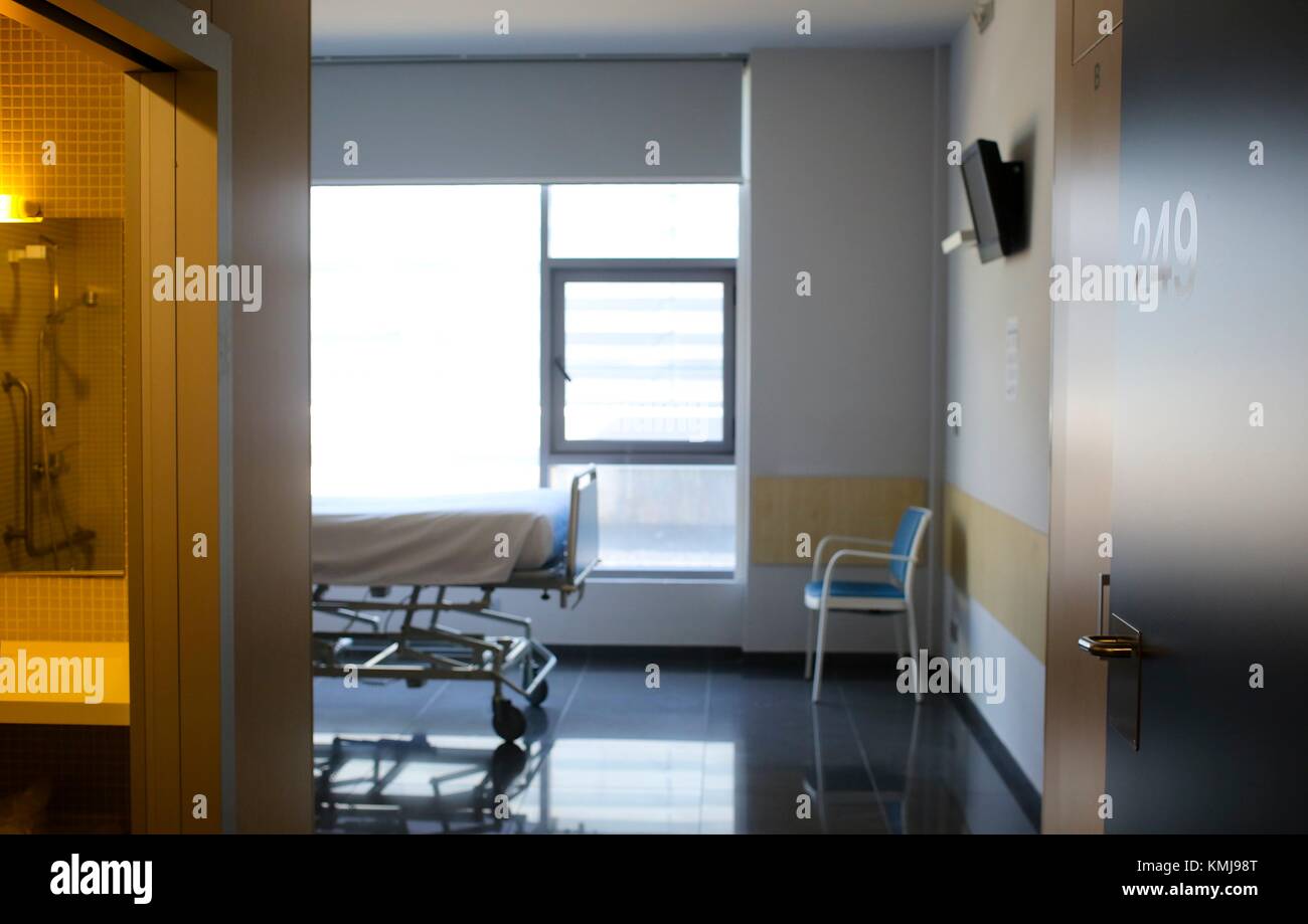 Day room hospital hi-res stock photography and images - Alamy
