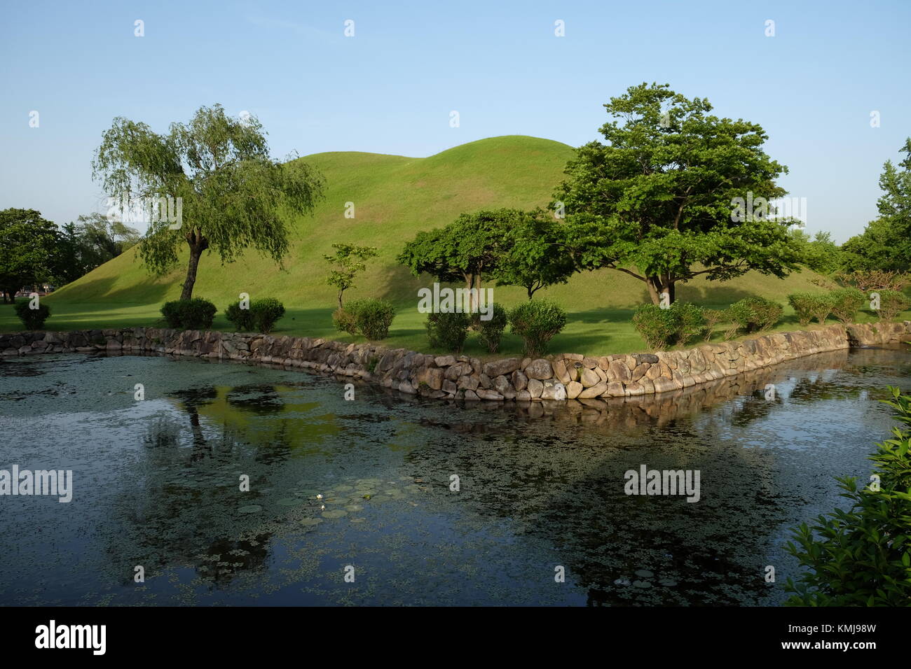 A tomb at Daereungwon Tomb Complex at Gyeongju, South Korea Stock Photo ...