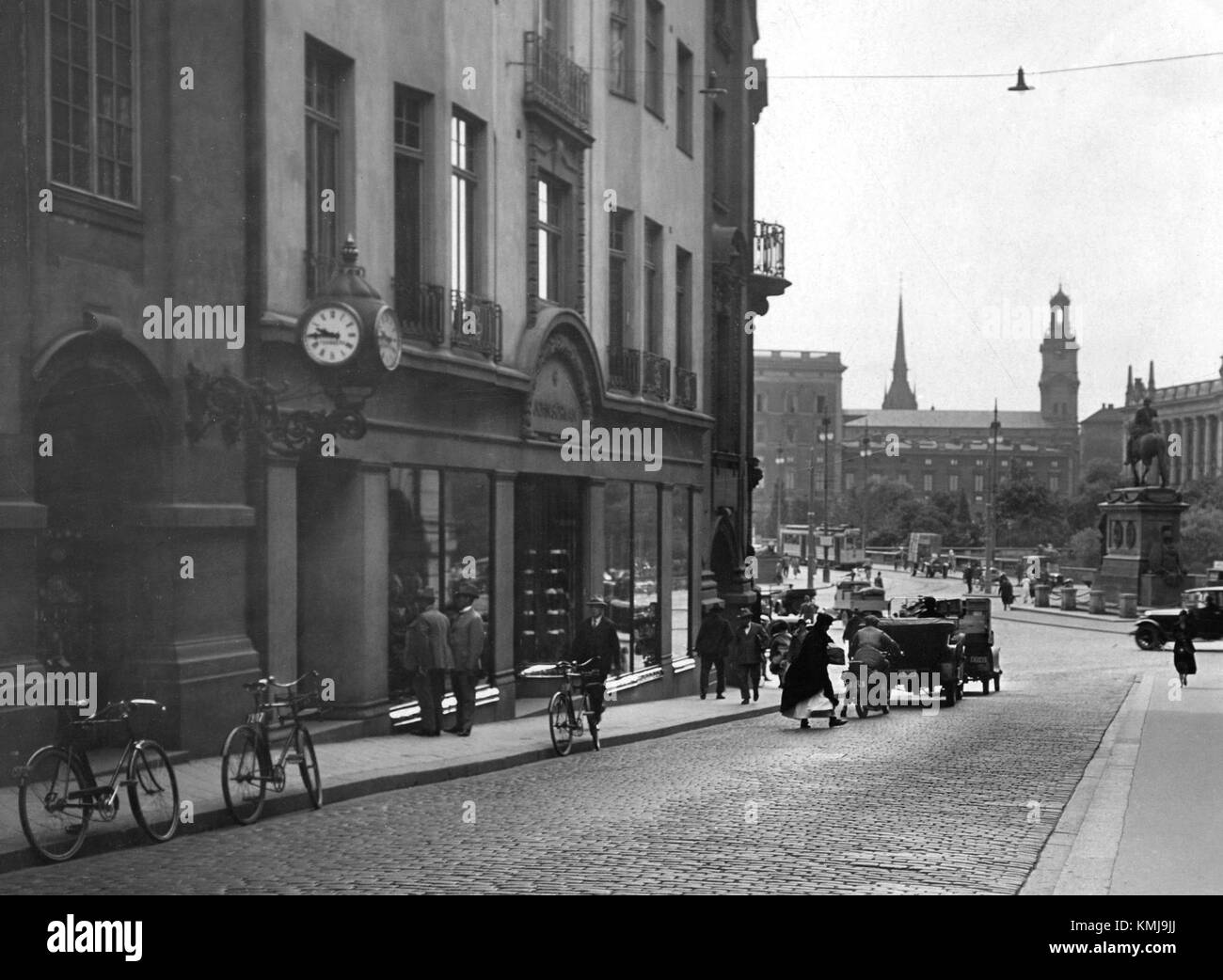 Photograph of Tornbergs watch shop located on Regeringsgatan in ...