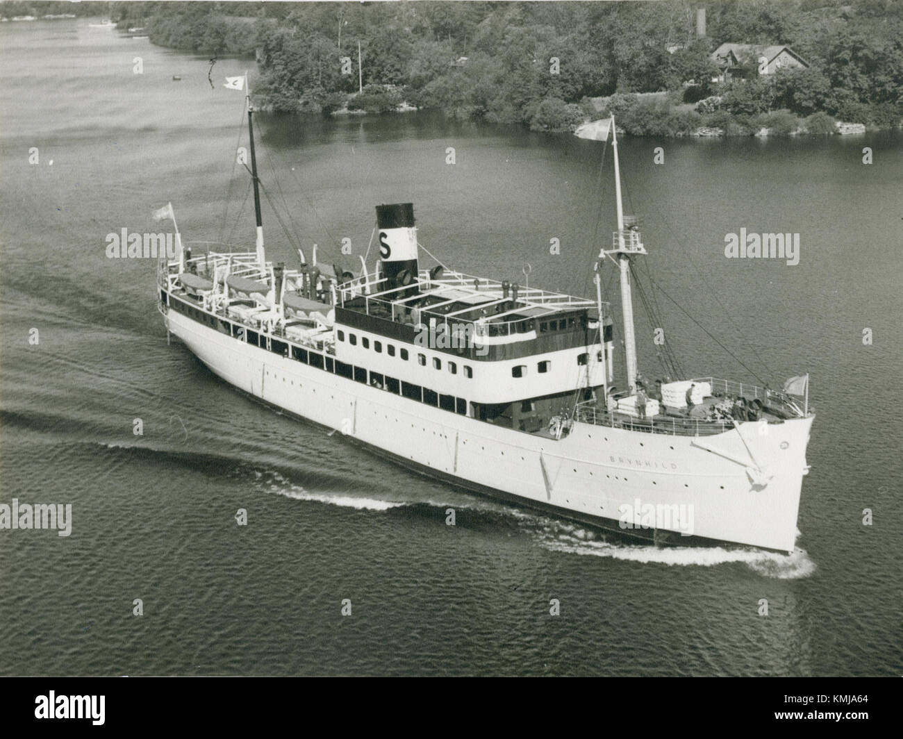 Passenger ship 1950s hi-res stock photography and images - Alamy