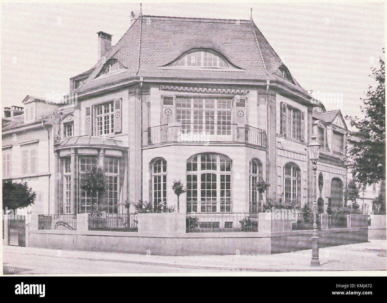 *Die Schweizerische Baukunst* is a Swiss architectural magazine, and ...