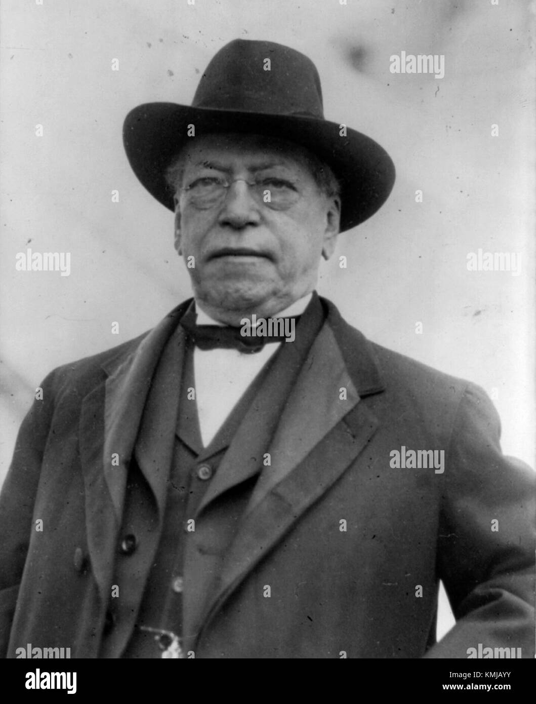Samuel Gompers, a key figure in American labor history, was a founder ...
