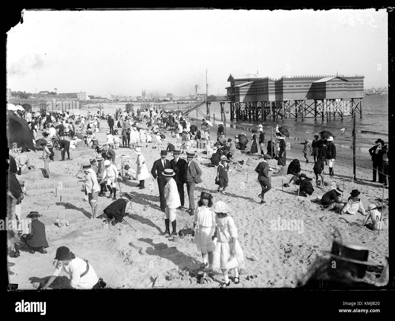 The title '0578FMHB' refers to a unique catalog number or identifier, but no further context is ...