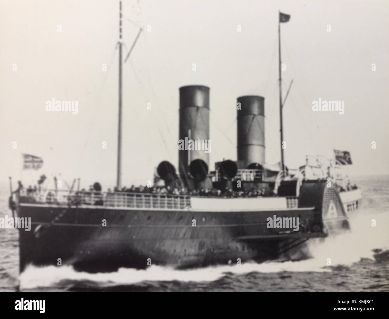 19th century british paddle steamer hi-res stock photography and images ...