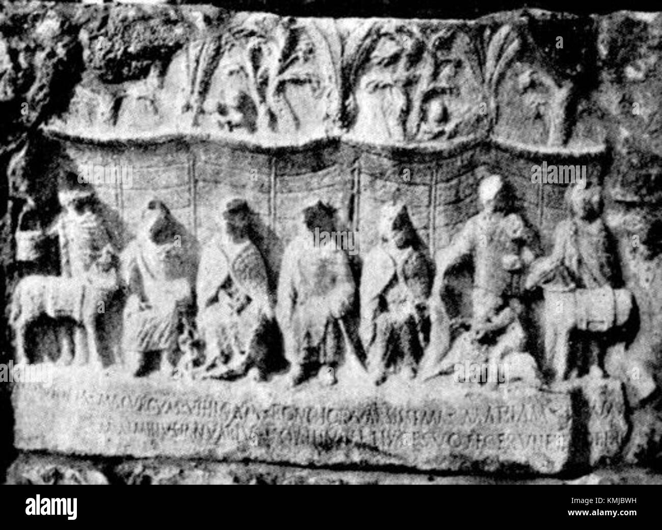 Bas-relief des 7 personnages Stock Photo - Alamy