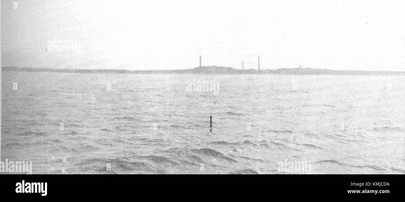 Periscope Submarine Black and White Stock Photos & Images - Alamy