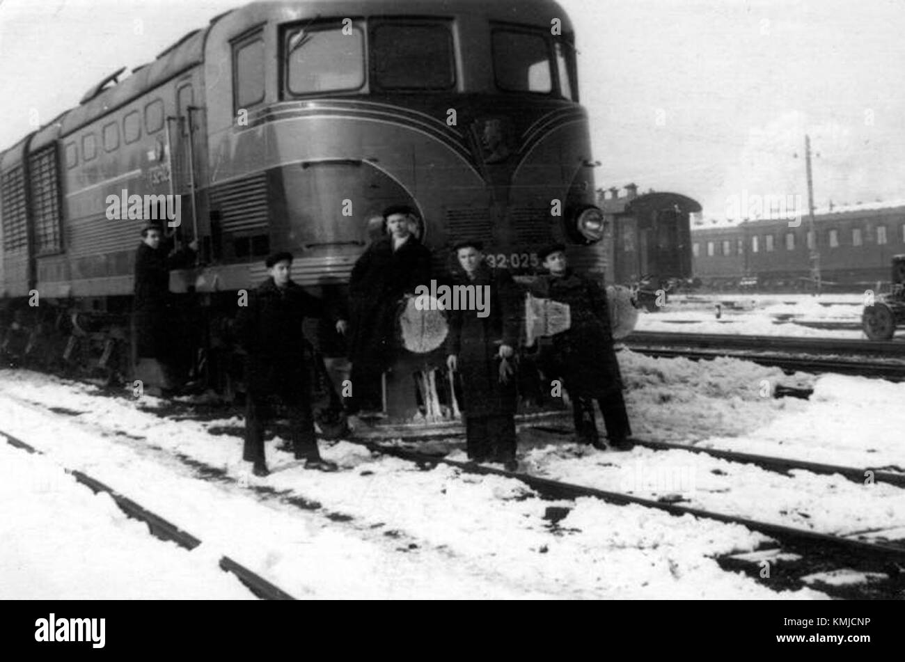 Locomotive TE2-025 is a Soviet-era electric locomotive used for both ...