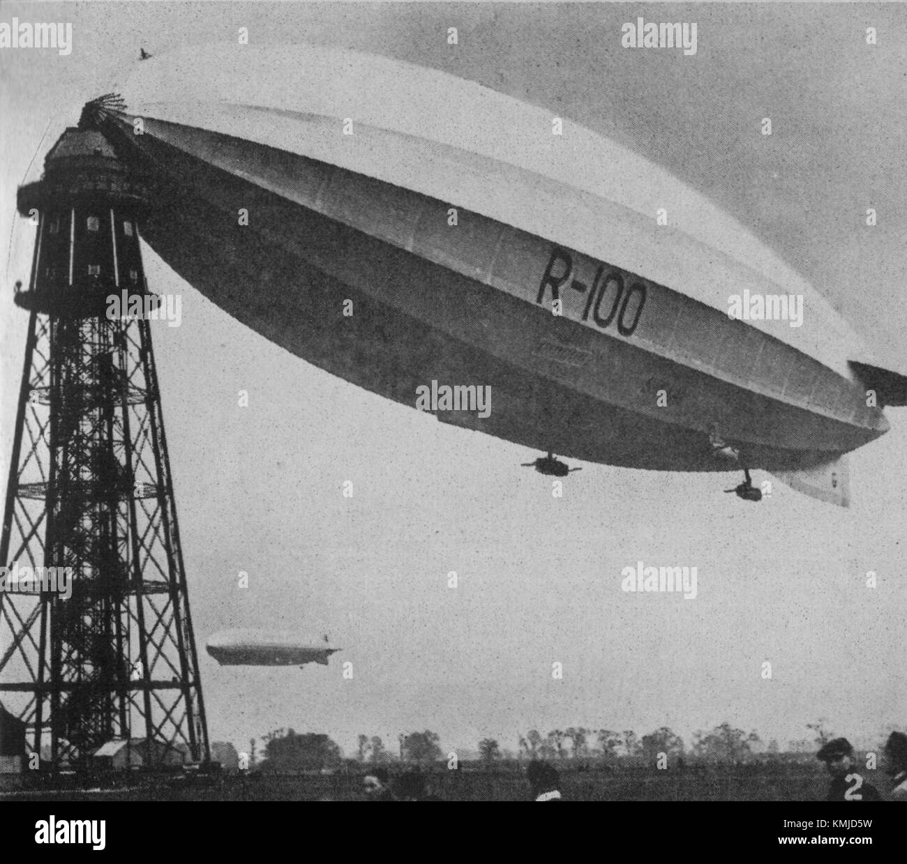 R100 hi-res stock photography and images - Alamy