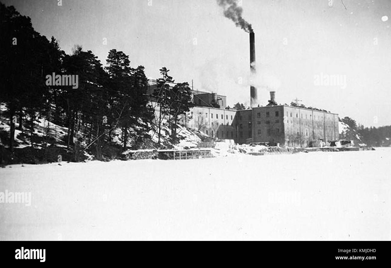 Workers paper mill Black and White Stock Photos & Images - Alamy