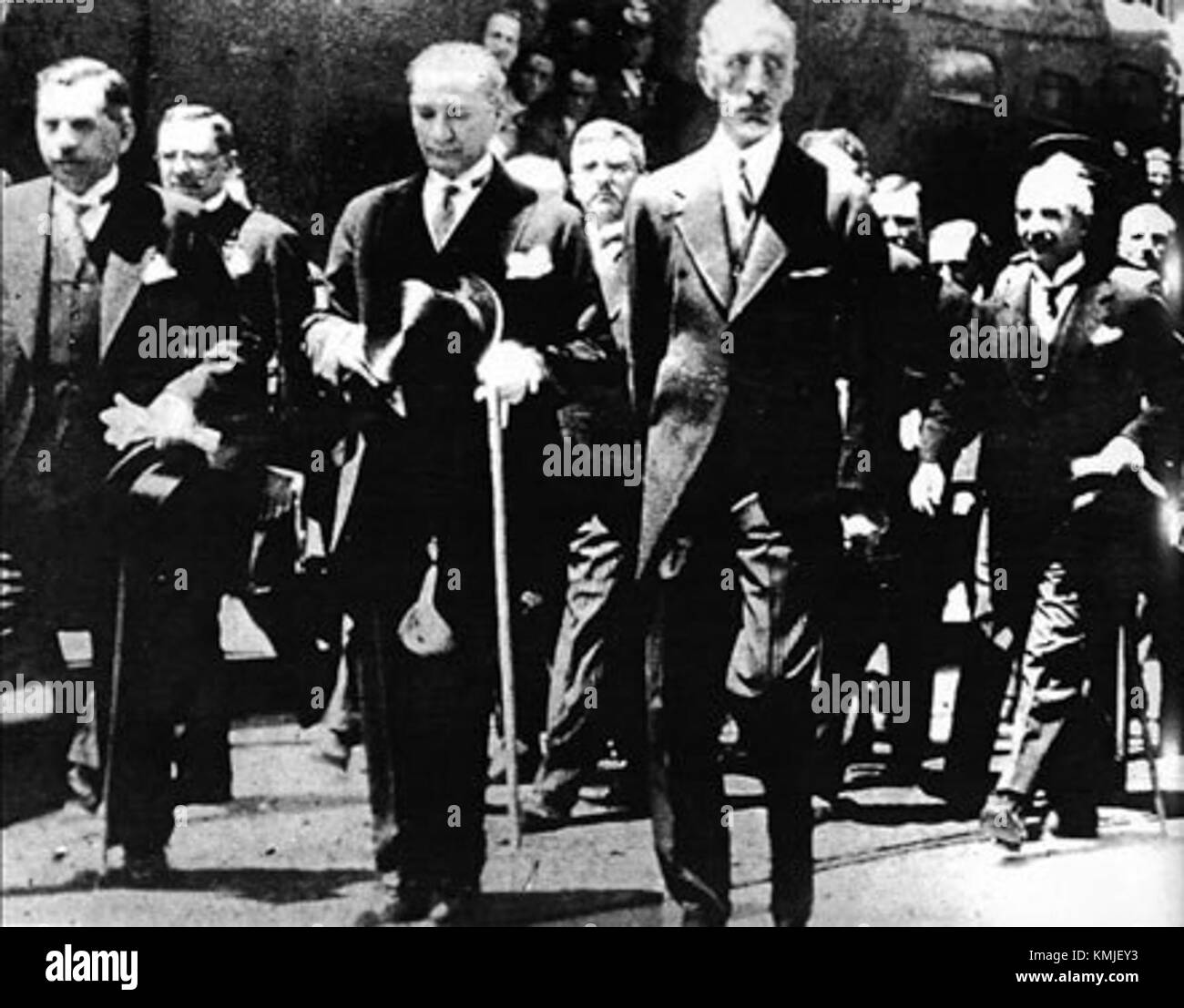 Mustafa kemal ataturk in Black and White Stock Photos & Images - Alamy