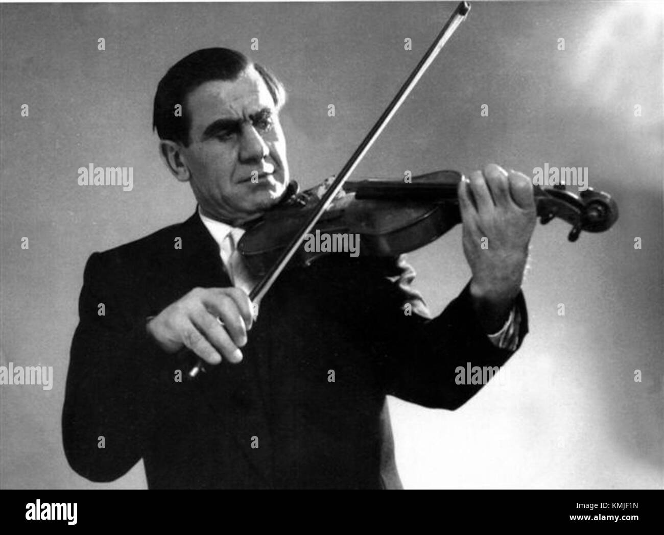This image shows the figure of Gabriel in a professional photostudio ...