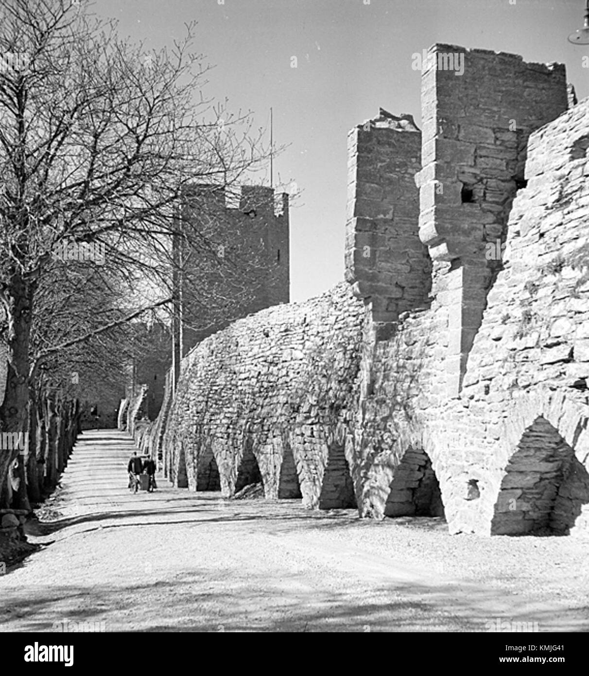 Visby ringmur medieval wall hi-res stock photography and images - Alamy
