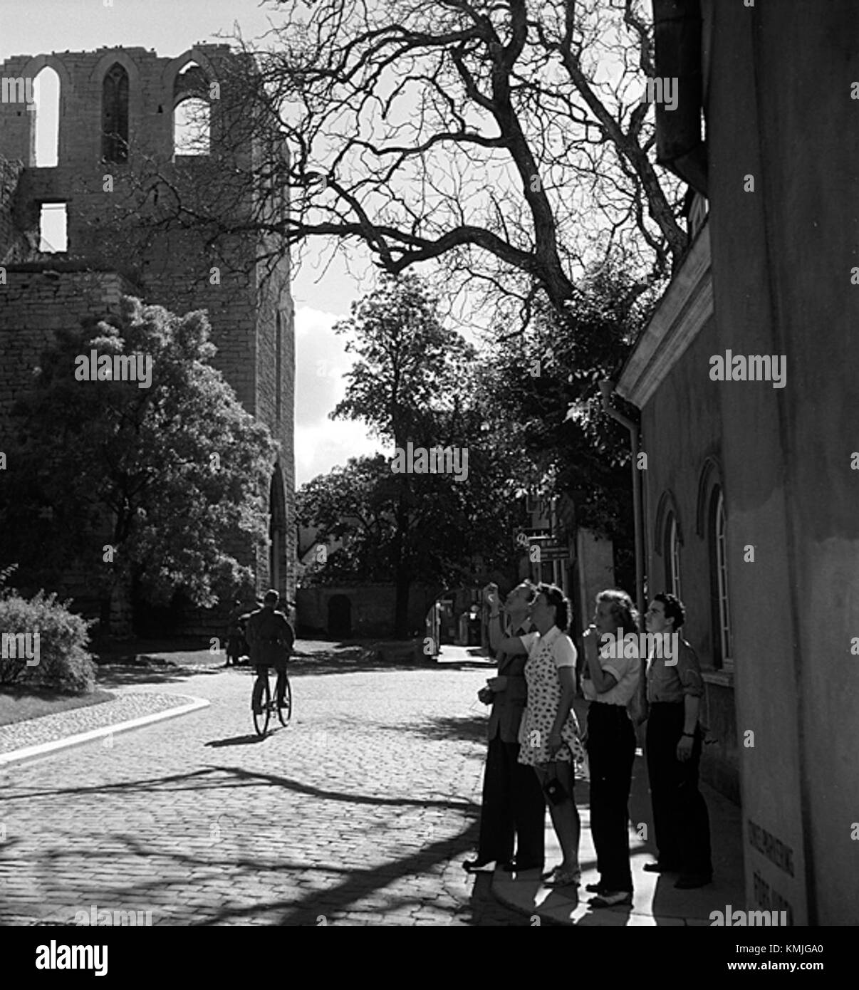 The Visby ring wall (Visby ringmur) is a medieval city wall surrounding ...