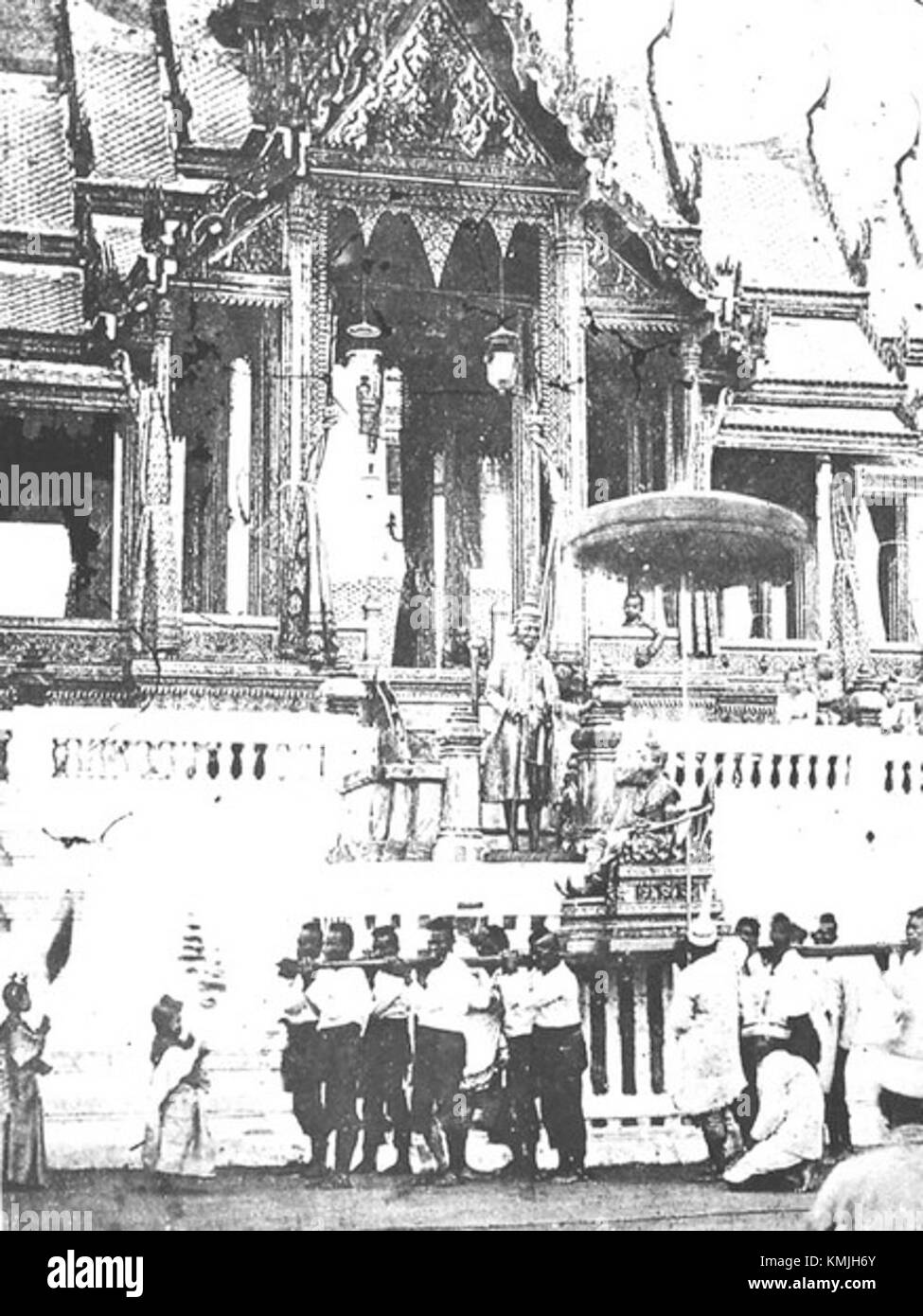 The ceremony involving King Mongkut (Rama IV) and King Chulalongkorn ...