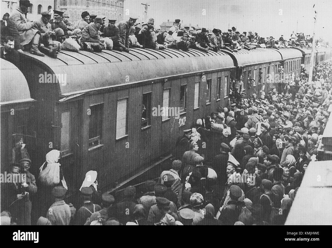 Displacement of people Black and White Stock Photos & Images - Alamy