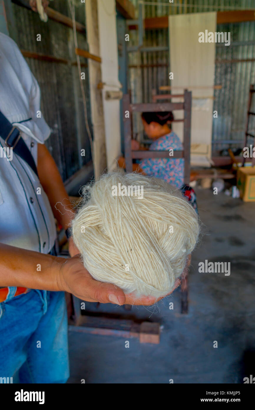 Carpet weaver man hi-res stock photography and images - Alamy