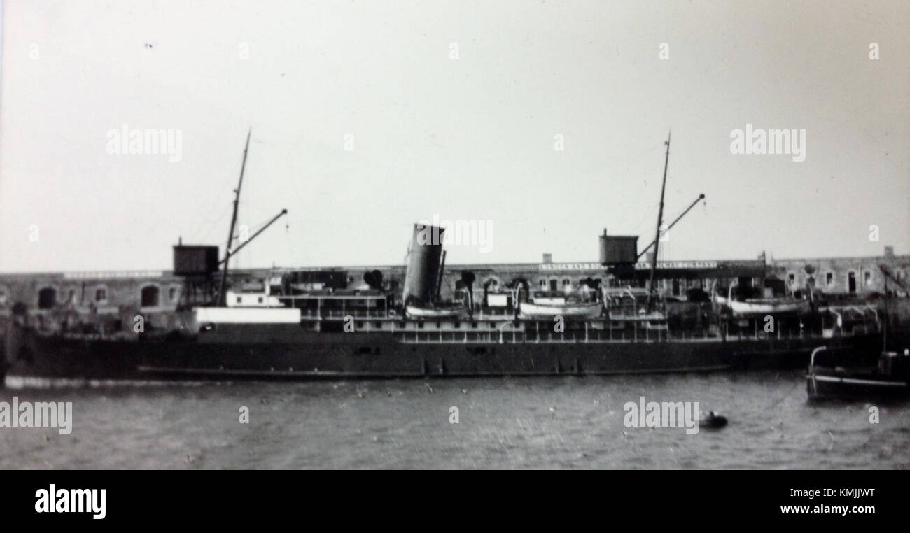 Crown of shipping hi-res stock photography and images - Alamy