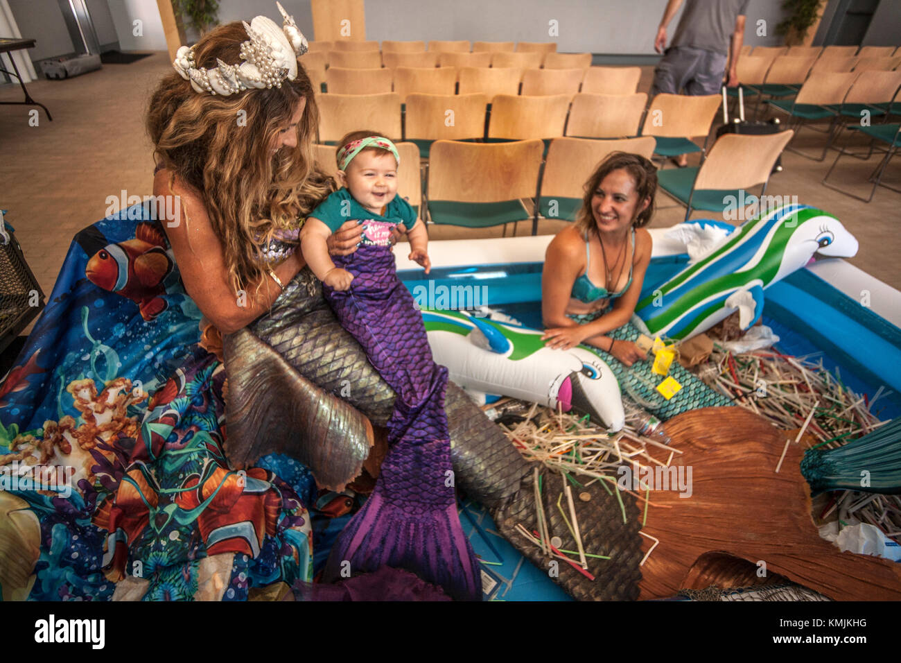 Swimming costumes swimming pool hi-res stock photography and images - Alamy