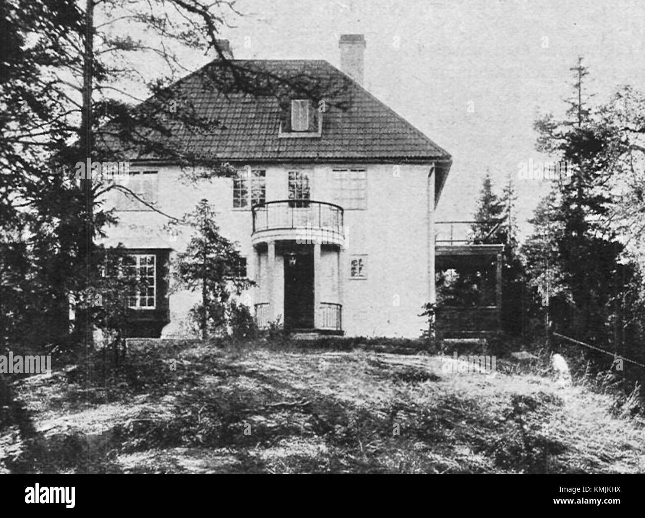 Showcasing residential development in the early 20th century hi-res ...