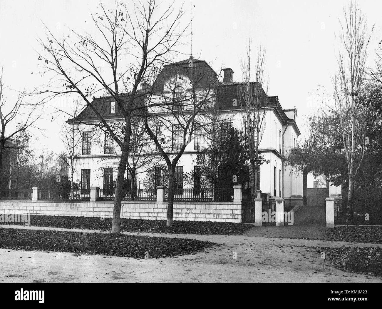 Villa Swartz, an architectural structure, is noted for its facade ...