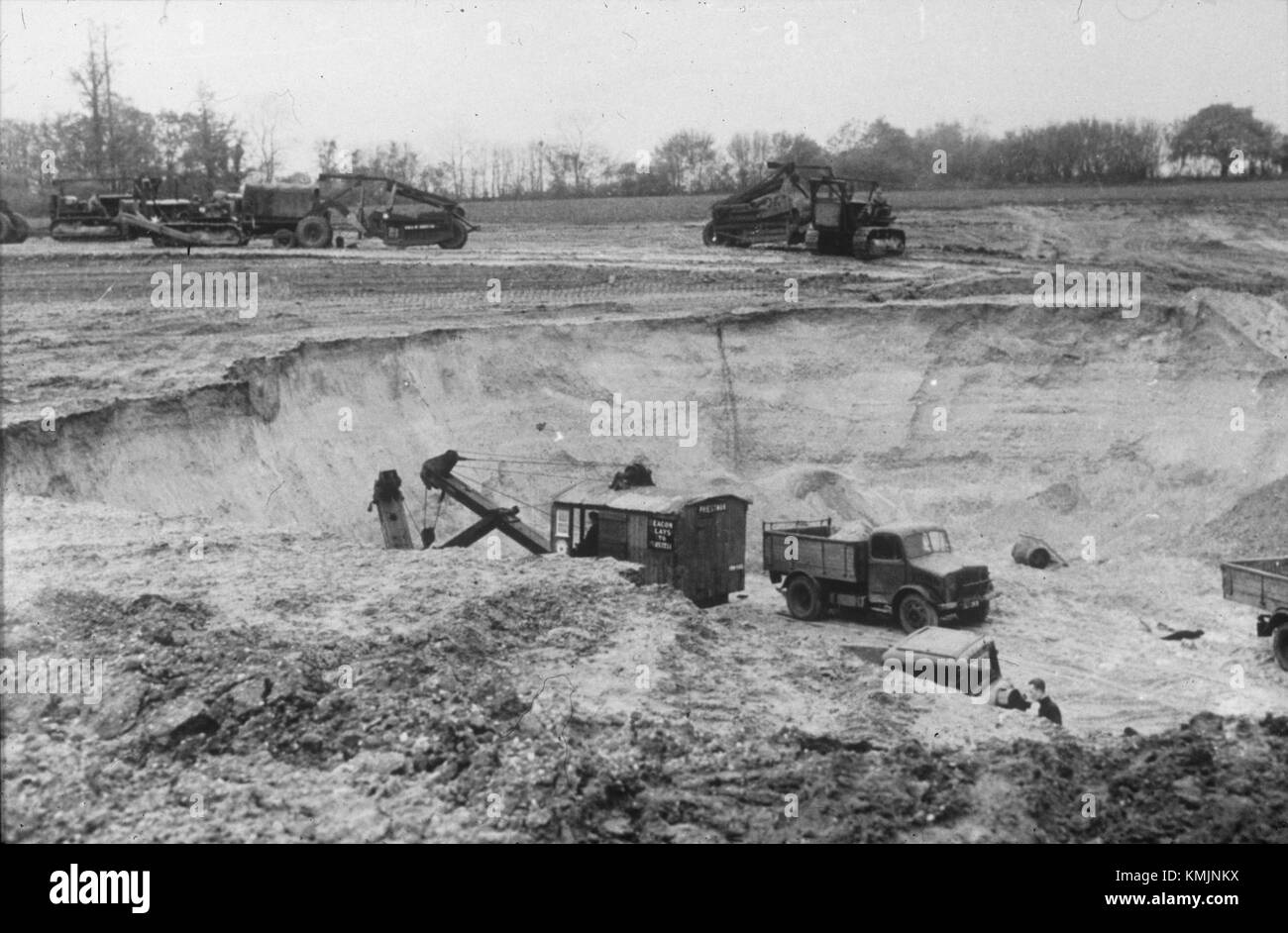 Raf andrews field hi-res stock photography and images - Alamy