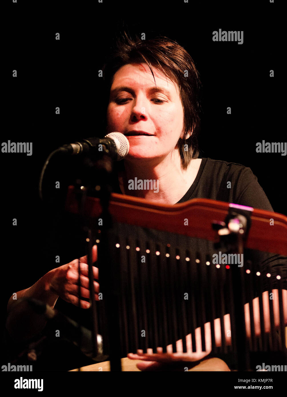 Liz jones singer hi-res stock photography and images - Alamy