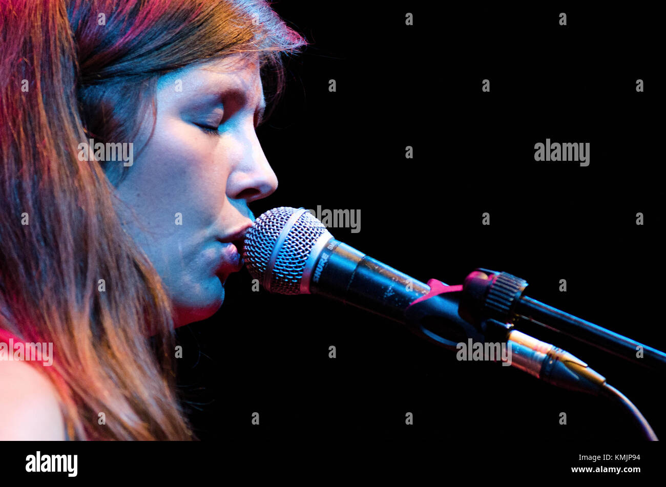 BROKEN WINDOWS featuring the songs of Liz Jones in The voodoo Rooms ...