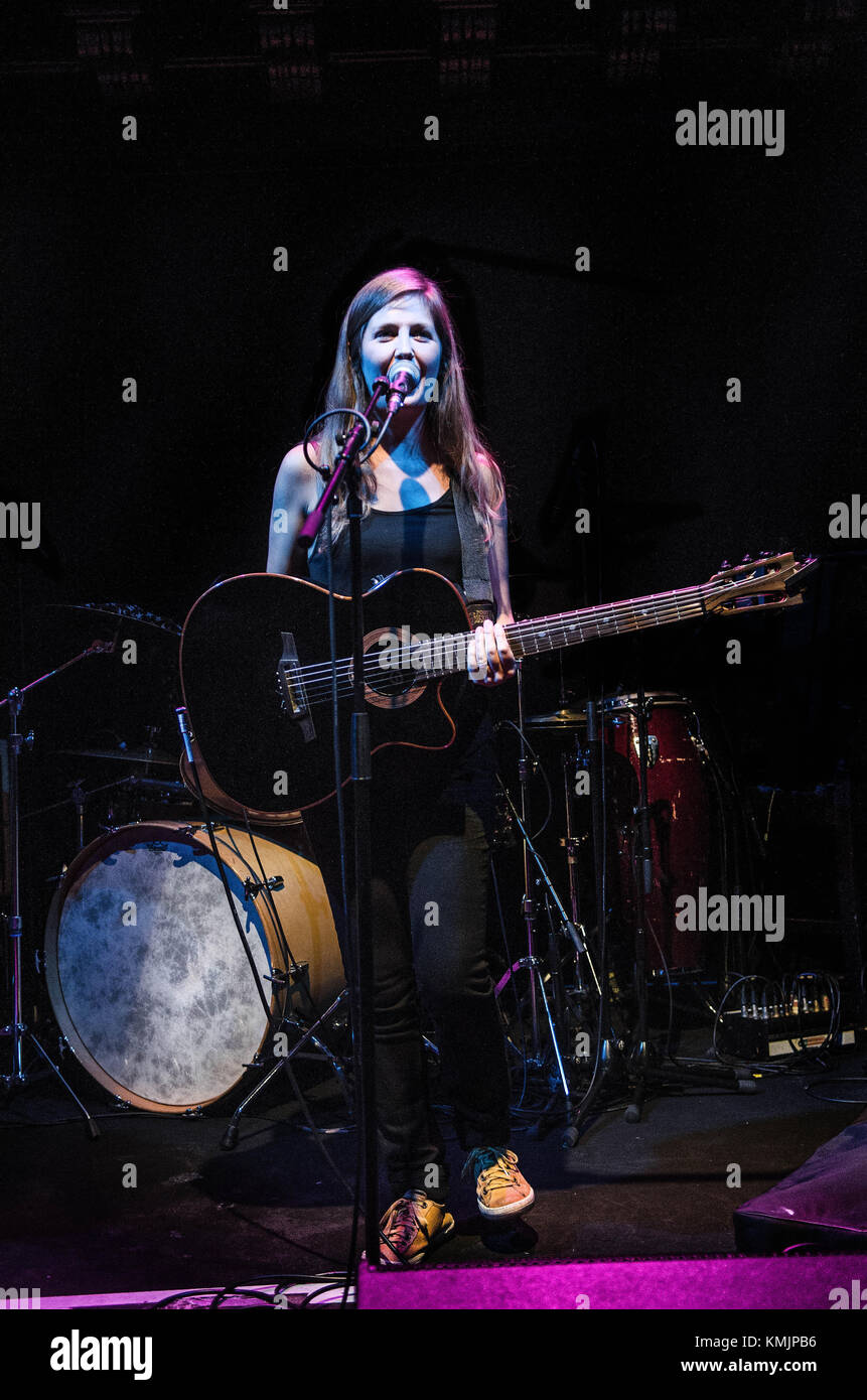 BROKEN WINDOWS featuring the songs of Liz Jones in The voodoo Rooms ...