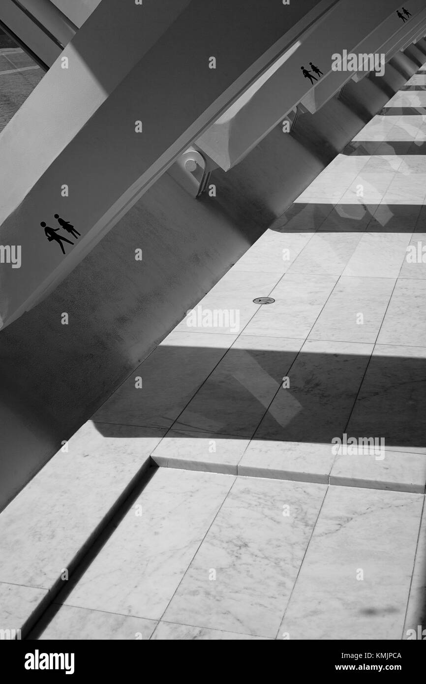 A view of the Burke Brise Soleil inside Windhover Hall, Milwaukee Art ...