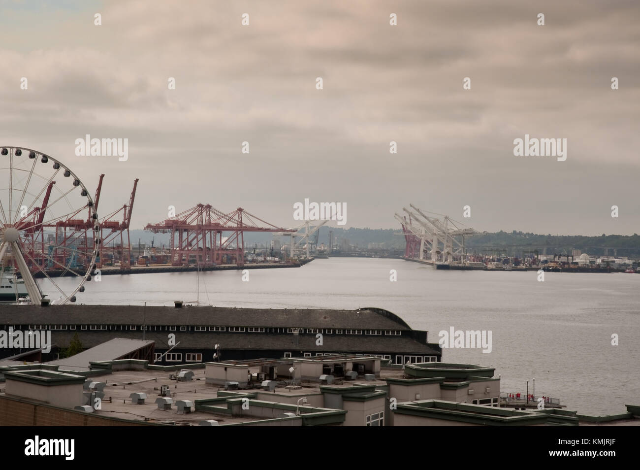 Seattle waterfront shipping hi-res stock photography and images - Alamy