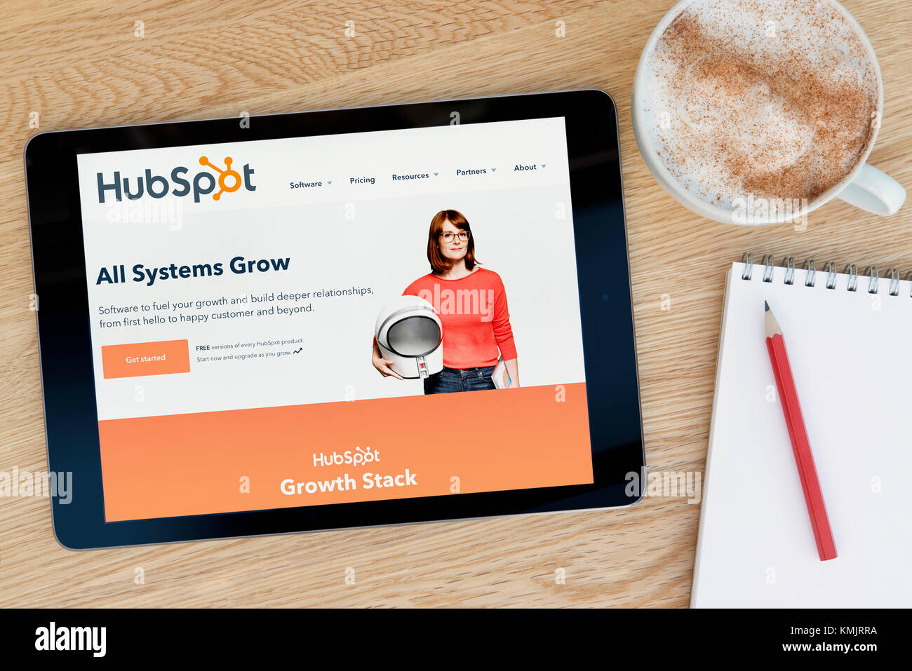 Hubspot app hi-res stock photography and images - Alamy