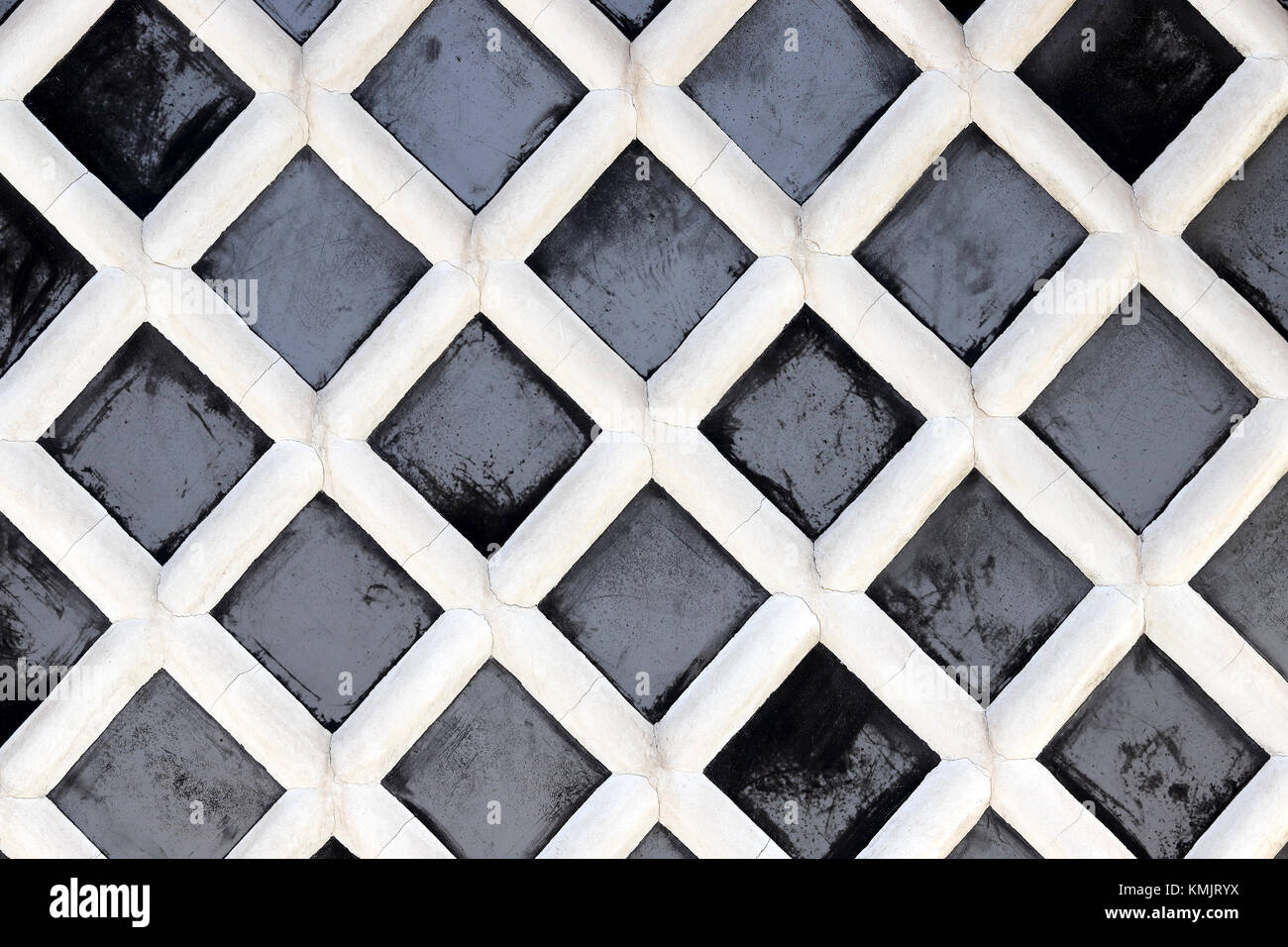 Traditional mud wall construction hi-res stock photography and images ...