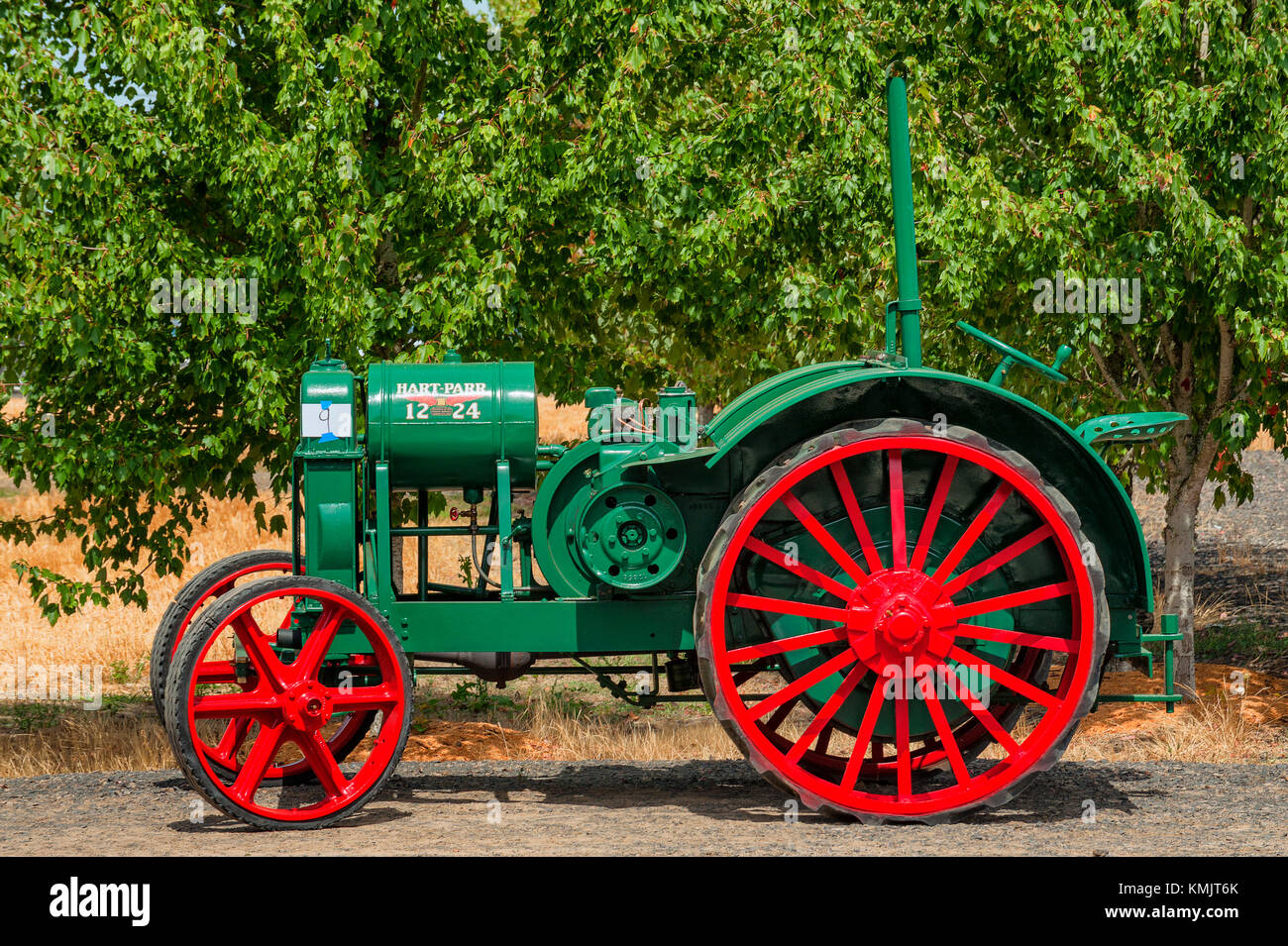 Vintage tractors annual vintage farm hi-res stock photography and ...