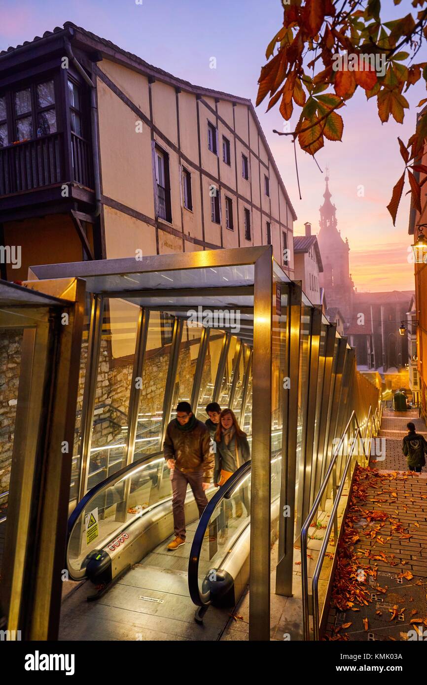 Walkway to church hi-res stock photography and images - Alamy