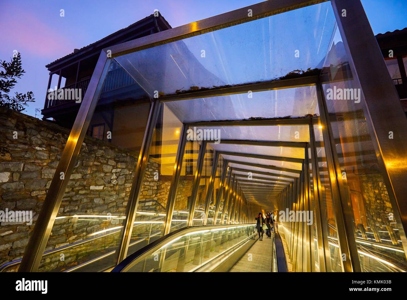 Moving Walkway Stock Photos & Moving Walkway Stock Images - Alamy