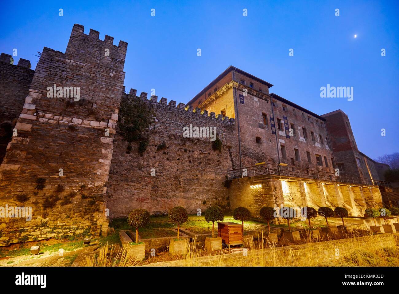 Muralla medieval hi-res stock photography and images - Alamy