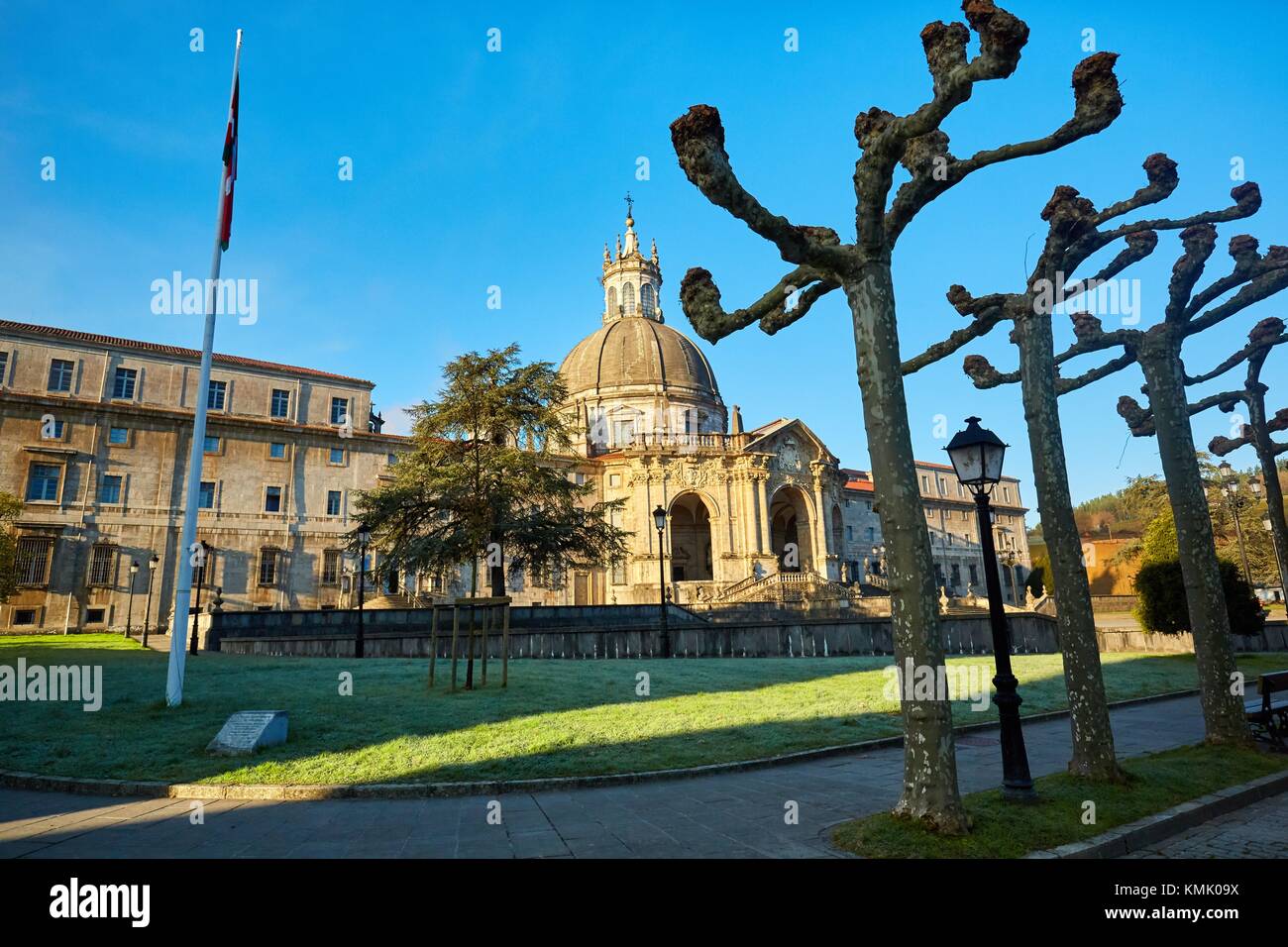 Santuario de san ignacio de loyola hi-res stock photography and images ...